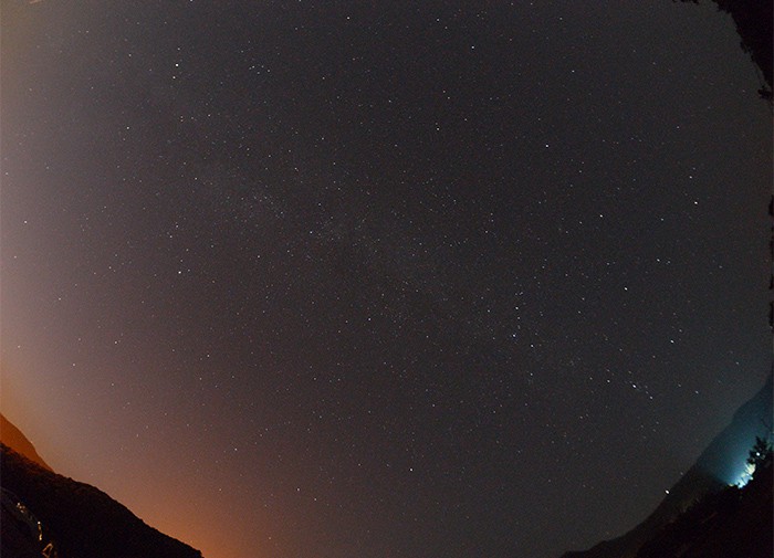 Shooting stars on a midsummer night | Gangnam.com